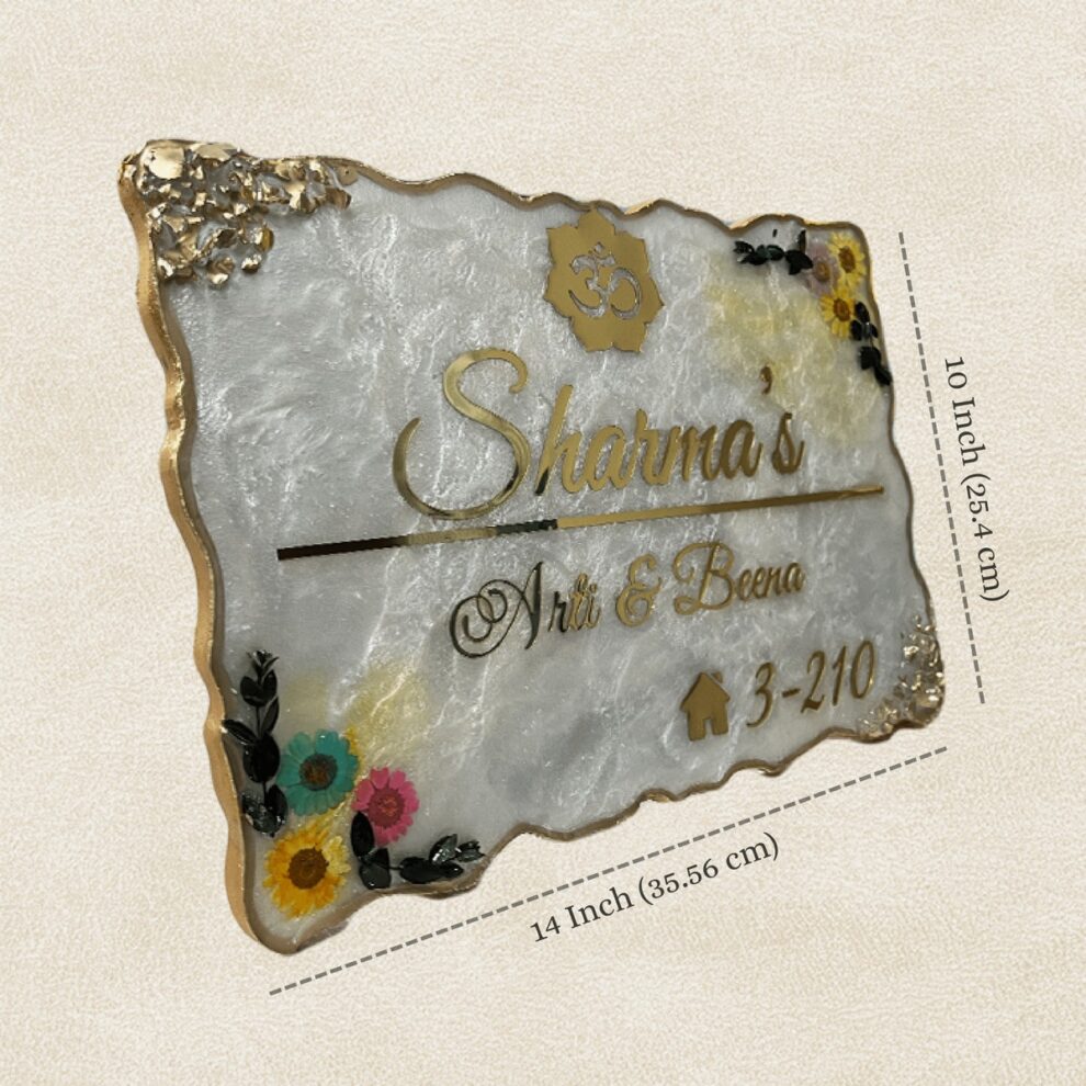 Flower Decorated Resin Nameplate | Pearl White
