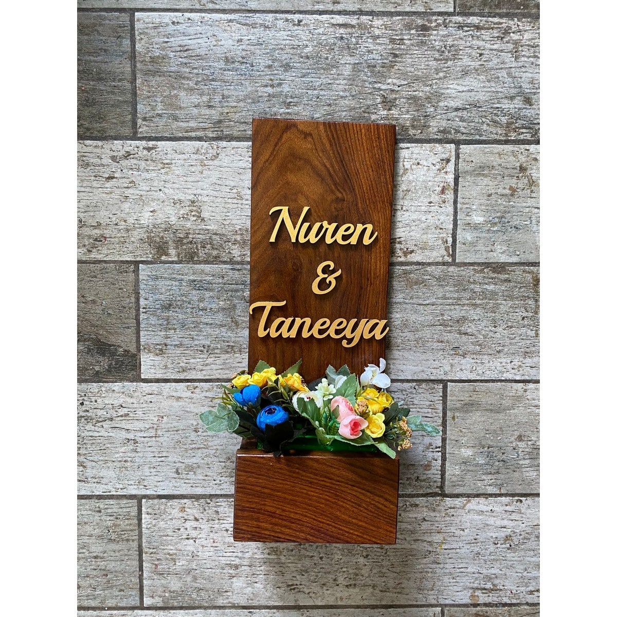 Sheesham Wood Vertical Nameplate With Flower Basket | HITCHKI